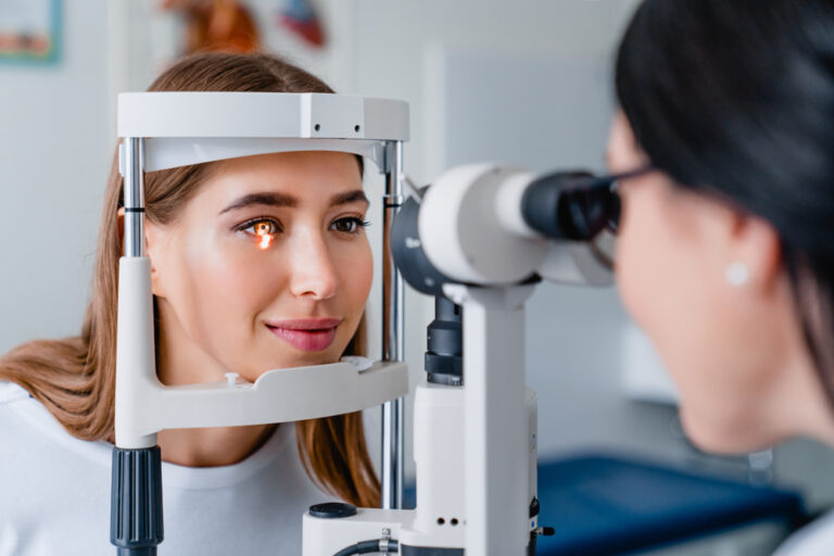 What is Keratoconus and How is it Treated? | Discover Vision